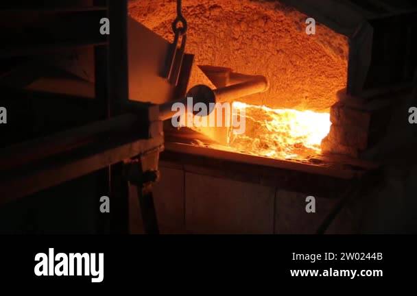 Glass furnace bottle Stock Videos & Footage - HD and 4K Video Clips - Alamy