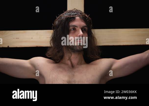 Crucifix black background crown Stock Videos & Footage - HD and 4K Video Clips - Alamy