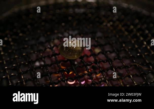 making delicious food BBQ chinese calms in Taiwan in one buffet ...