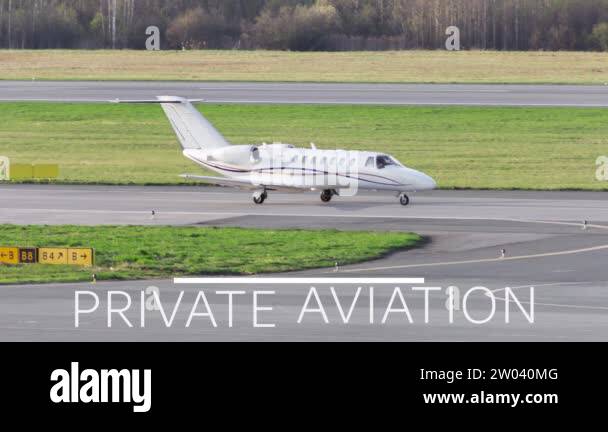 Jet runway Stock Videos & Footage - HD and 4K Video Clips - Alamy