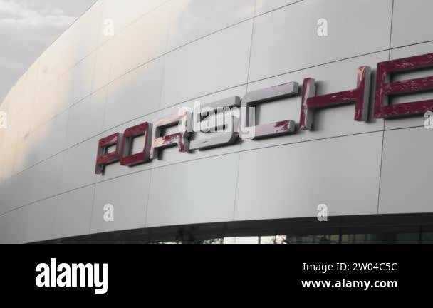 Porsche building Stock Videos & Footage - HD and 4K Video Clips - Alamy