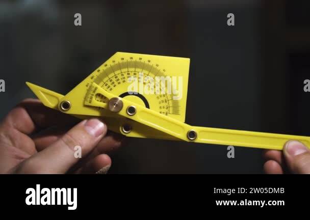 Measuring with ruler Stock Videos & Footage - HD and 4K Video Clips - Alamy