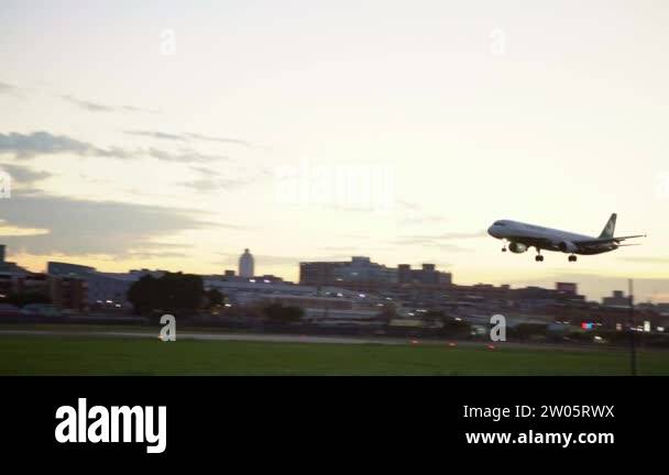 Taipei, Taiwan-10 November, 2018: 4K, Commercial passenger aircraft ...