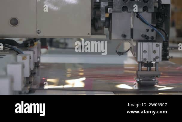 Automatic single head single needle computer embroidery machine ...