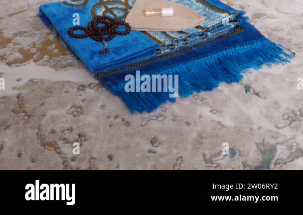 worship materials used by Muslims, prayer beads prayer rugs and ...