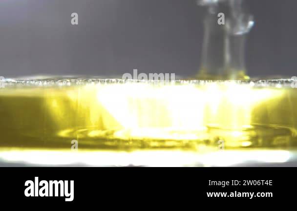 Experiments on Different reactions of bubbles in oil, Different colors ...