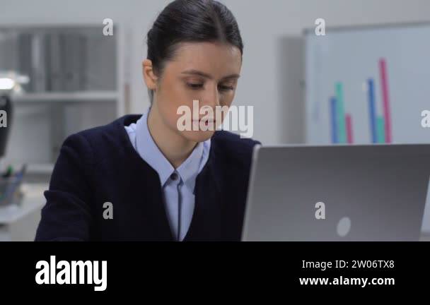 Female bank employee desk laptop Stock Videos & Footage - HD and 4K ...