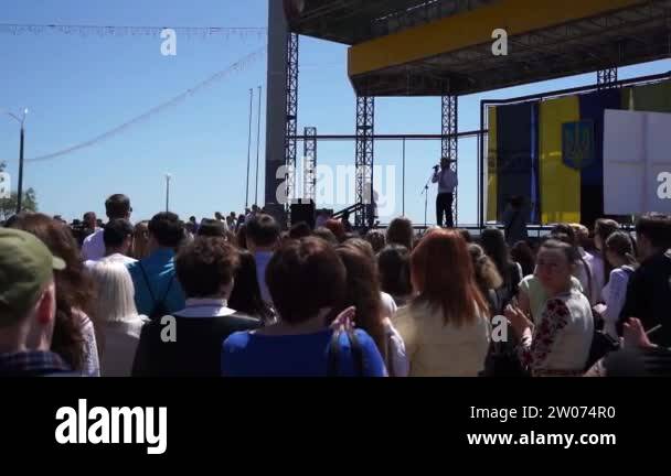 People singer Stock Videos & Footage - HD and 4K Video Clips - Alamy