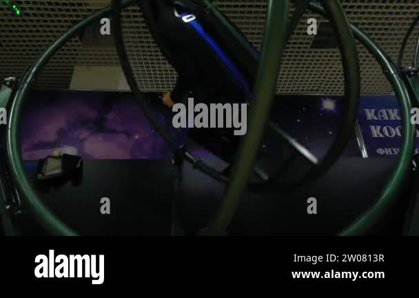 Gyroscope train Stock Videos & Footage - HD and 4K Video Clips - Alamy