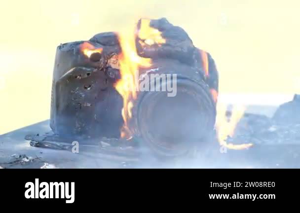 Self-ignition of the gadget in the office or at a photo shoot. DSLR ...