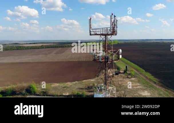 Antennas at cell tower Stock Videos & Footage - HD and 4K Video Clips - Alamy