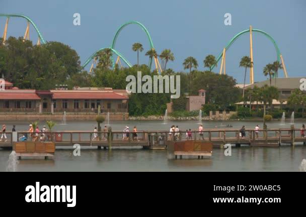 Unrecognizable Visitors to Seaworld Adventure Park in Orlando, Florida ...