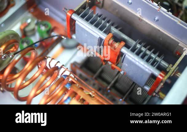 Capacitor tuning Stock Videos & Footage - HD and 4K Video Clips - Alamy