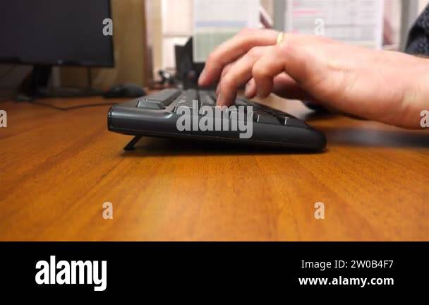 Ten finger quick keyboard typing Stock Videos & Footage - HD and 4K ...