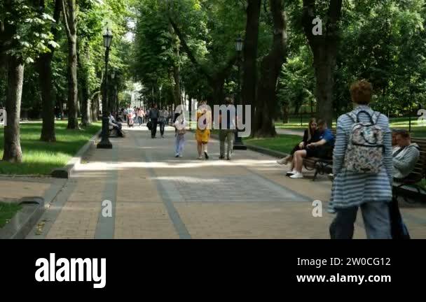 Park and benches crowd of people Stock Videos & Footage - HD and 4K ...