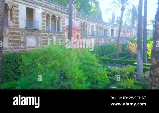 Grutesco gallery Stock Videos & Footage - HD and 4K Video Clips - Alamy