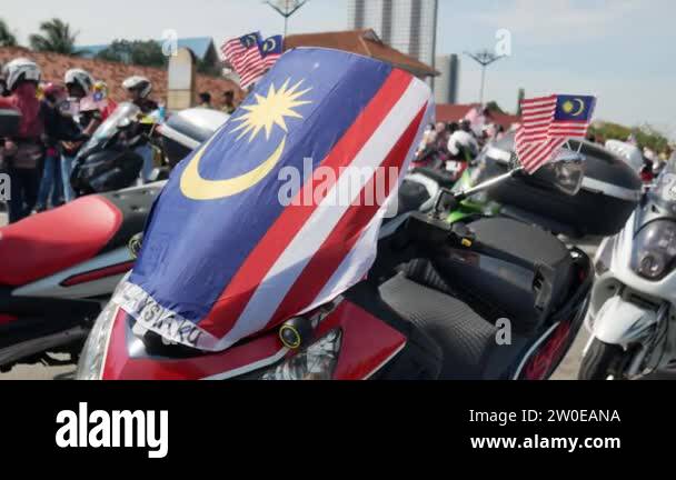 Scooter flag Stock Videos & Footage - HD and 4K Video Clips - Alamy