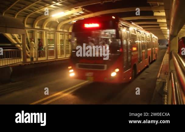Metro bus terminal Stock Videos & Footage - HD and 4K Video Clips - Alamy