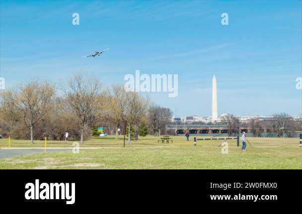 American Airlines Boeing 737 Passenger Jet Airliner Flying Over ...