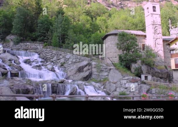 32 meters Stock Videos & Footage - HD and 4K Video Clips - Alamy