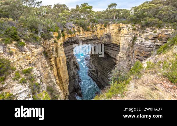 East arch Stock Videos & Footage - HD and 4K Video Clips - Alamy