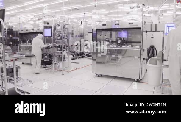 Clean room manufacturing of silicon wafers for the semiconductors ...