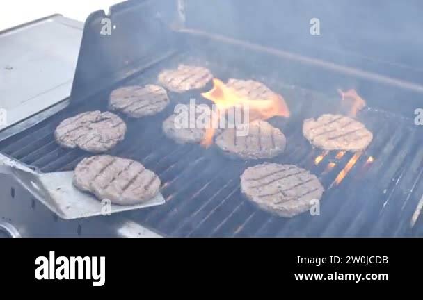 BBQ cooking of Meatballs of Beef and Pork for Hamburger and ...