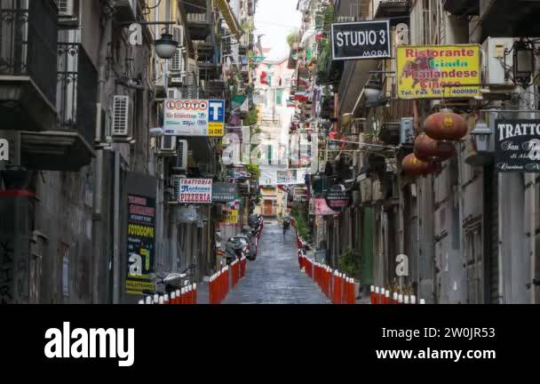 Italian retail Stock Videos & Footage - HD and 4K Video Clips - Alamy