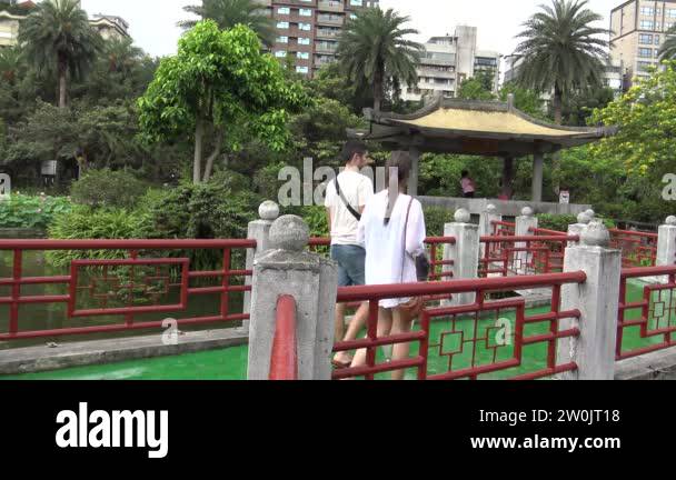 Man chung Stock Videos & Footage - HD and 4K Video Clips - Alamy