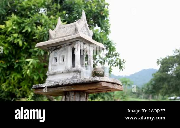 Shrine house Stock Videos & Footage - HD and 4K Video Clips - Alamy