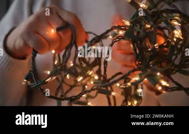 Tangled string Stock Videos & Footage - HD and 4K Video Clips - Alamy