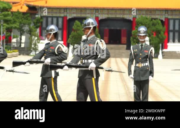 Taipei, Taiwan-21 September, 2016: 4K Taiwanese soldiers changing of ...