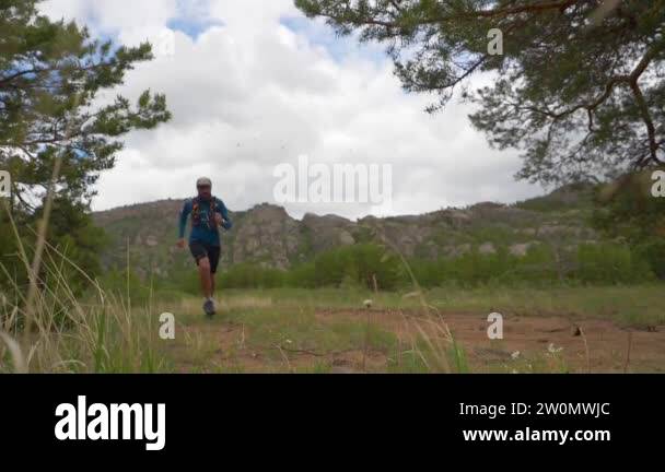 Running off road Stock Videos & Footage - HD and 4K Video Clips - Alamy
