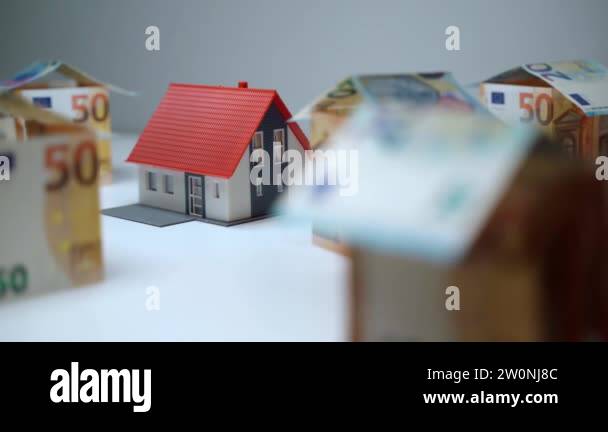 Plastic house model Stock Videos & Footage - HD and 4K Video Clips - Alamy