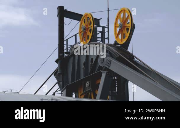 rotating gears wheel machine aerial tramway system mechanism detail ...