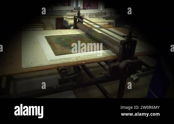 Take the colored rolling leaf and place it on the printing press, then ...