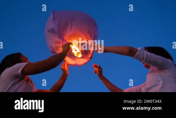 Balloon fire Sky lantern flying lanterns, hot-air balloons Lantern ...