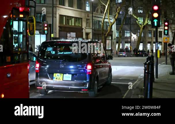 Pedestrian crossing red light Stock Videos & Footage - HD and 4K Video ...
