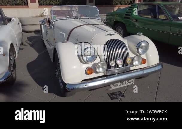 White morgan car Stock Videos & Footage - HD and 4K Video Clips - Alamy