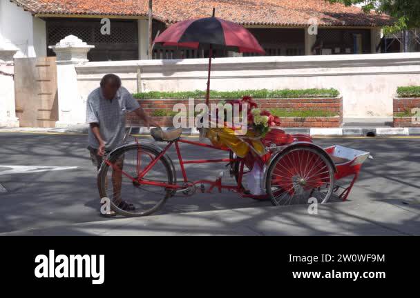 Trishaw rickshaw Stock Videos & Footage - HD and 4K Video Clips - Alamy