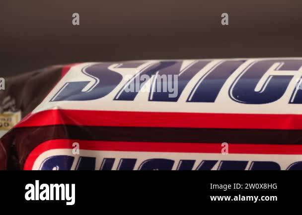 Snickers chocolate bar Stock Videos & Footage - HD and 4K Video Clips ...