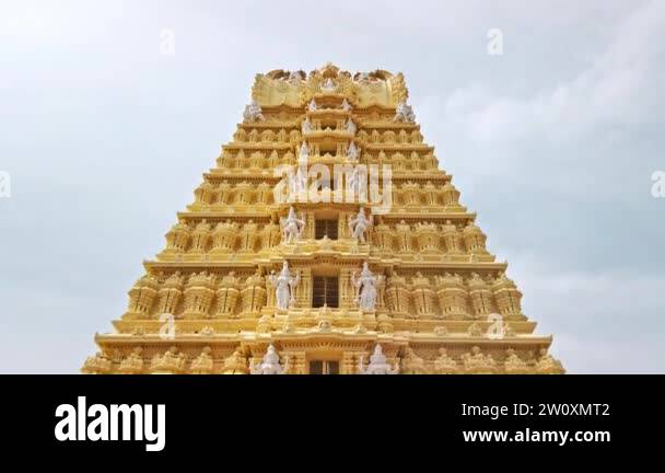 Chamundeshwari temple mysore india Stock Videos & Footage - HD and 4K ...