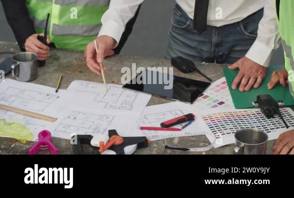 One arm point Stock Videos & Footage - HD and 4K Video Clips - Alamy