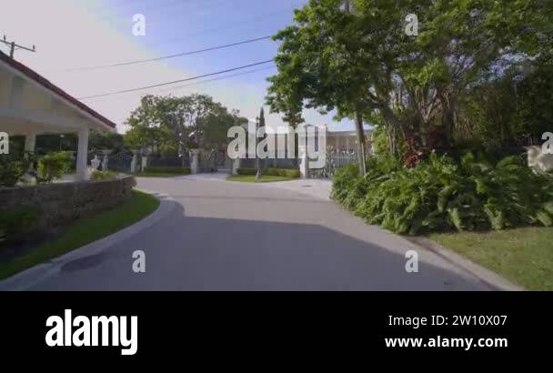 Luxury gates Stock Videos & Footage - HD and 4K Video Clips - Alamy