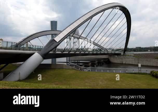 Most iconic bridge Stock Videos & Footage - HD and 4K Video Clips - Alamy