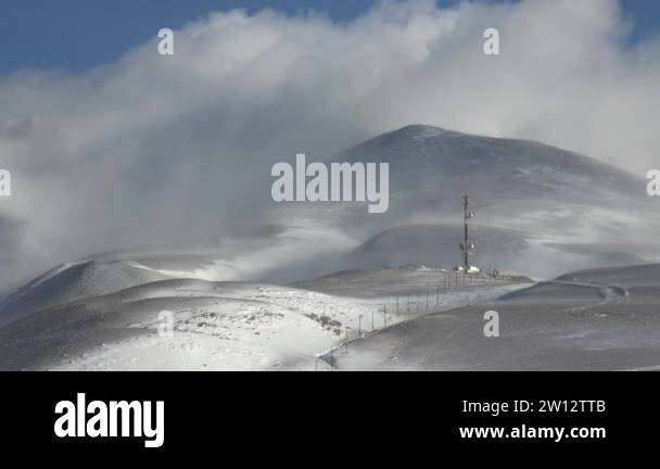 Time-lapse video of repeater tower under blizzard and strong snow ...