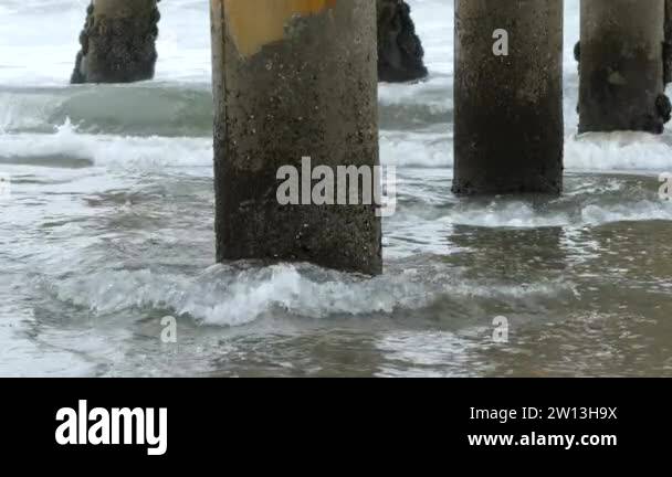 Water receding Stock Videos & Footage - HD and 4K Video Clips - Alamy