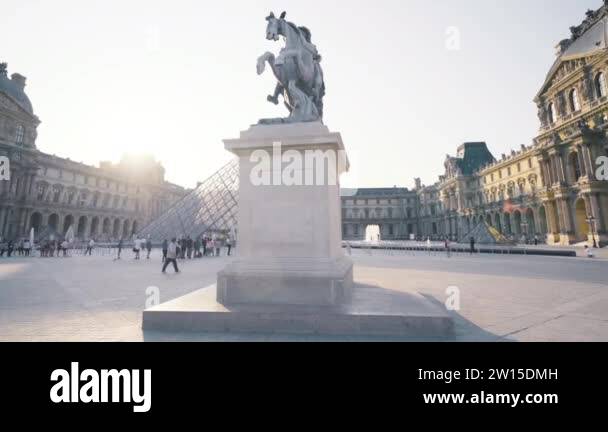 Louis xiv of france statue louvre Stock Videos & Footage - HD and 4K ...