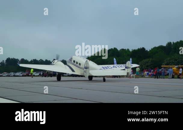 Beech craft Stock Videos & Footage - HD and 4K Video Clips - Alamy