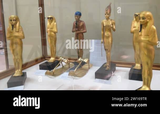 Egypt gold statues Stock Videos & Footage - HD and 4K Video Clips - Alamy
